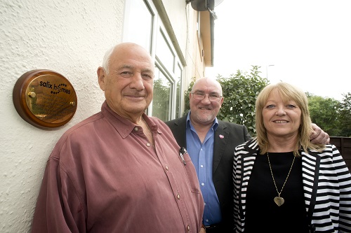 Artist Harold Riley unveils Shelagh Delaney plaque | Salix Homes