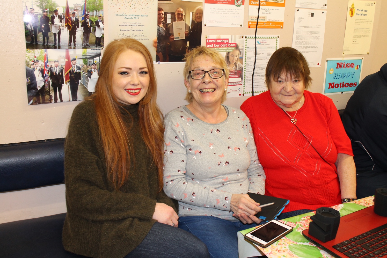 Cash boost for new Salford computer club | Salix Homes